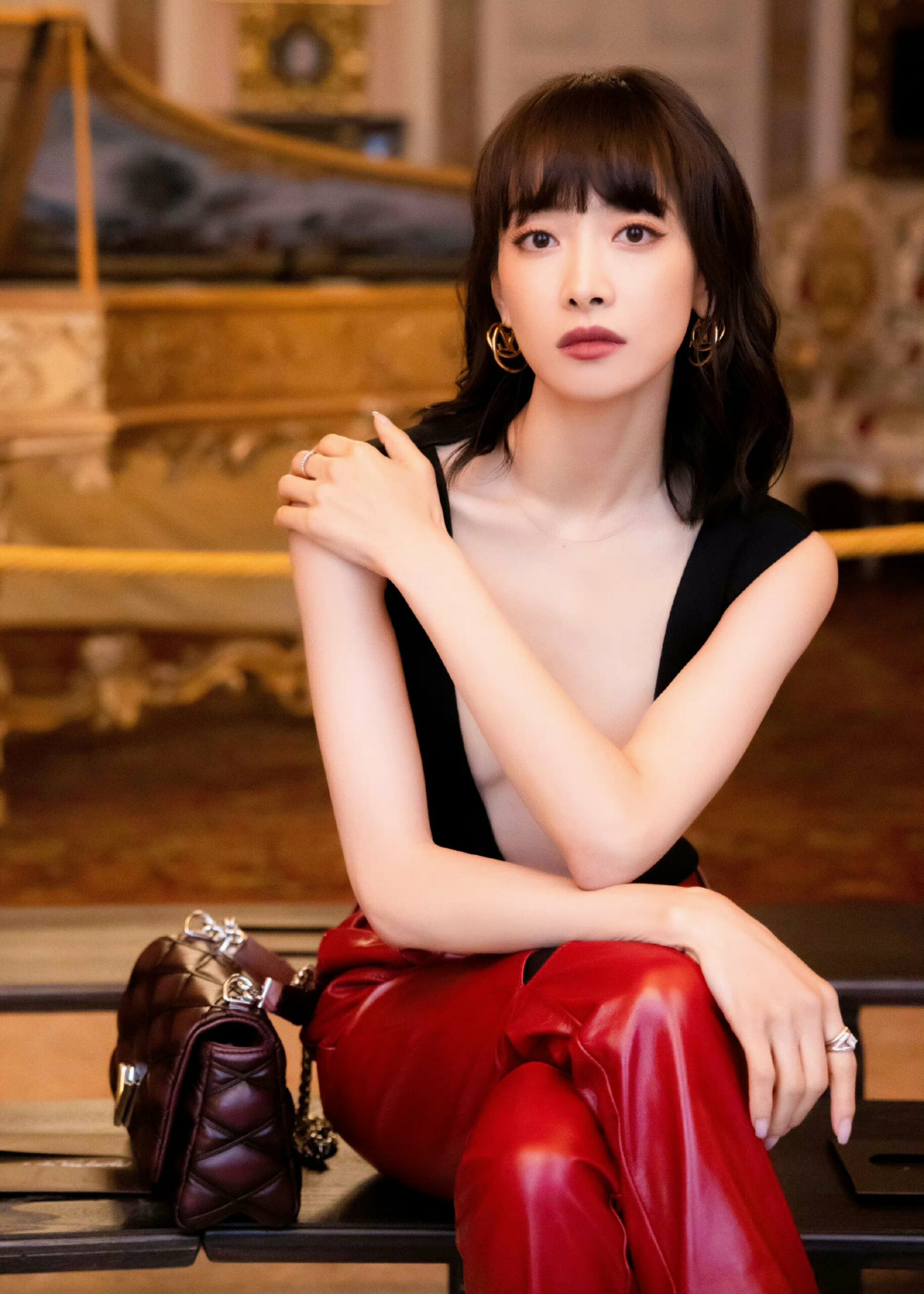 f(x) Victoria Song stuns with her daring fashion at Louis Vuitton event ...