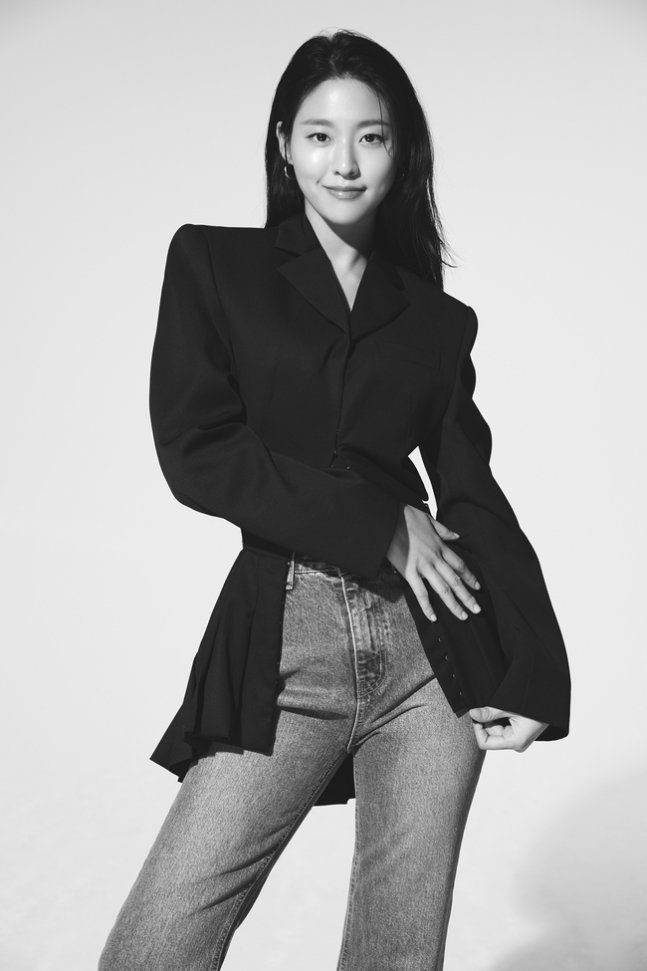 Kim Seolhyun Joins Hands with Writer Noh Hee-kyung "Cast in 'Show ...
