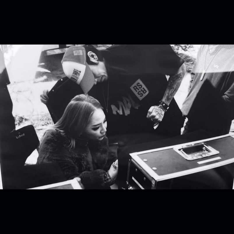 2NE1's CL Comes to Vietnam with a Secret Boyfriend? Fans Speculate ...