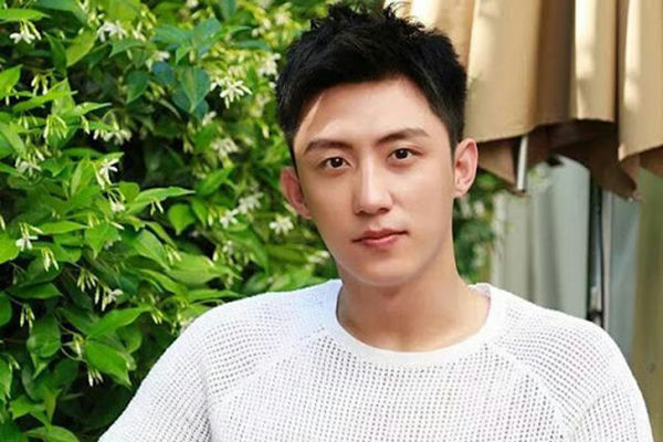 Chinese Actor Huang Jingyu Selected for China’s First Commercial Space ...