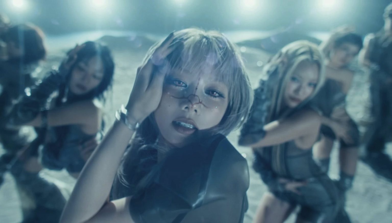 XG - HYPNOTIZE Lyrics, Meaning and Song Credits - KbizoOm